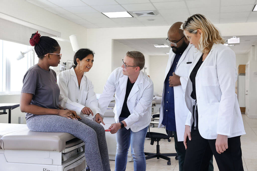 DO vs. MD Degree: What’s the Difference? - MUA