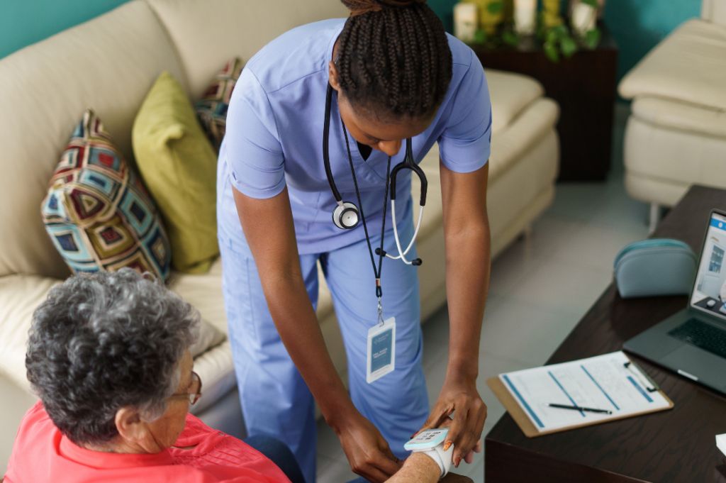 RN to MD: Can a Nurse Become a Doctor? | Complete Guide | Medical ...