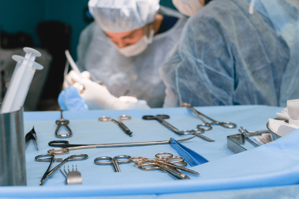 How to Become a Surgeon: Complete Guide to Your Medical Career